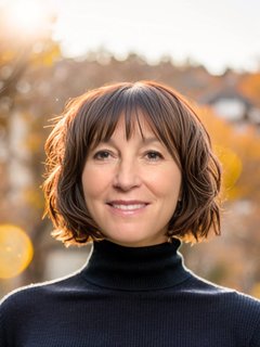 The Right Hairstyles Virtual Try-On App with 100+ Styles